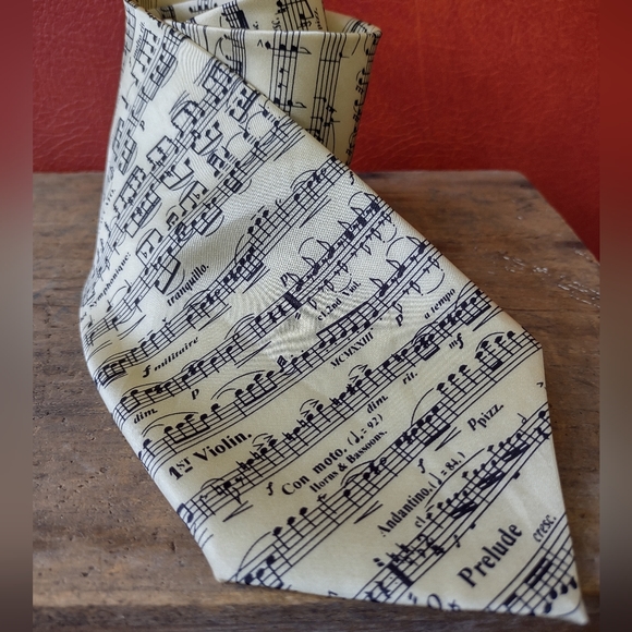 Museum Artifacts | Accessories | Museum Artifacts All Silk Tie | Poshmark